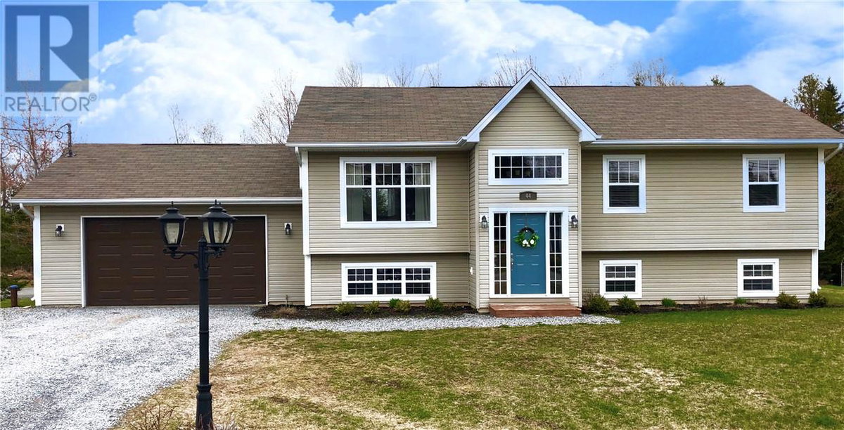 44 Carlton Drive, Quispamsis, NB, E2G 0C3 | NB023501 | Roberts Realty