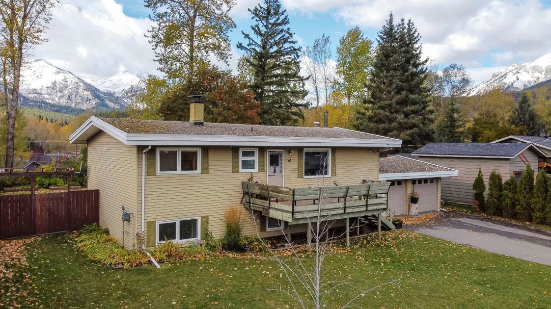 41 Elkview Drive, Fernie, BC, V0B 1M3 | 2455027 | Re/Max Elk Valley ...