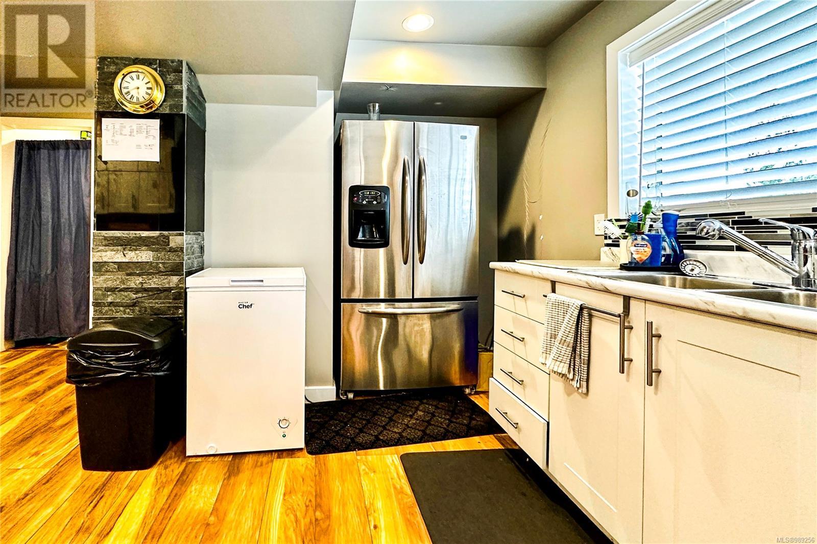 601 Warden, Campbell River, BC, V9W 3Y4 | 989256 | Shane Hedefine PREC