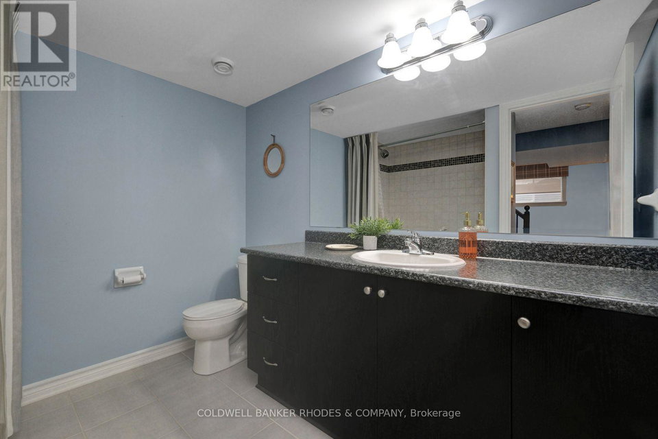 202 Bulrush Crescent, Ottawa, ON, K1T 0E5 | X13429984 | Di Salvo Real ...