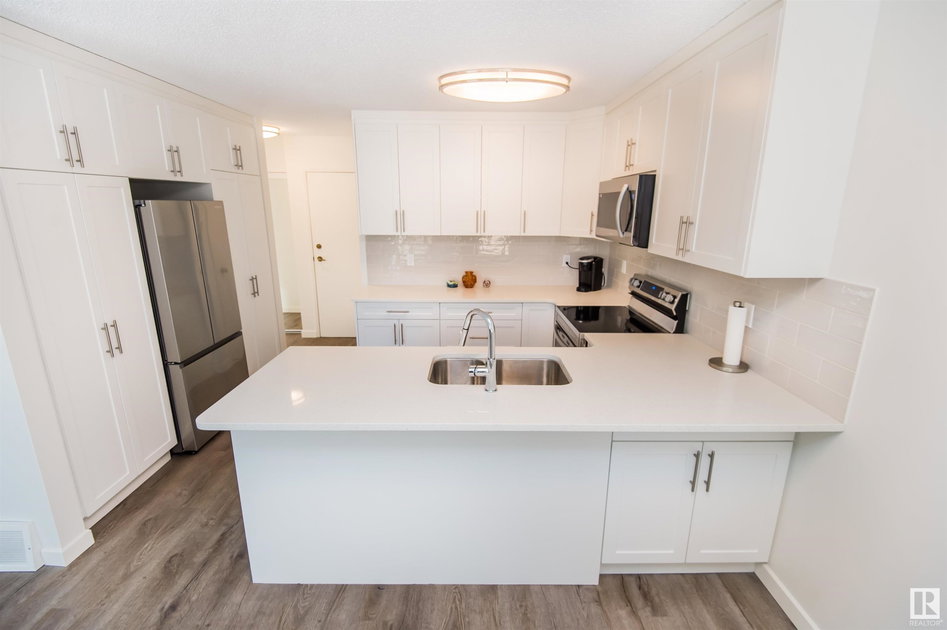 18 Pineview Horizon Village, St. Albert, AB, T8N 4R8 | E4328830 | Sara ...