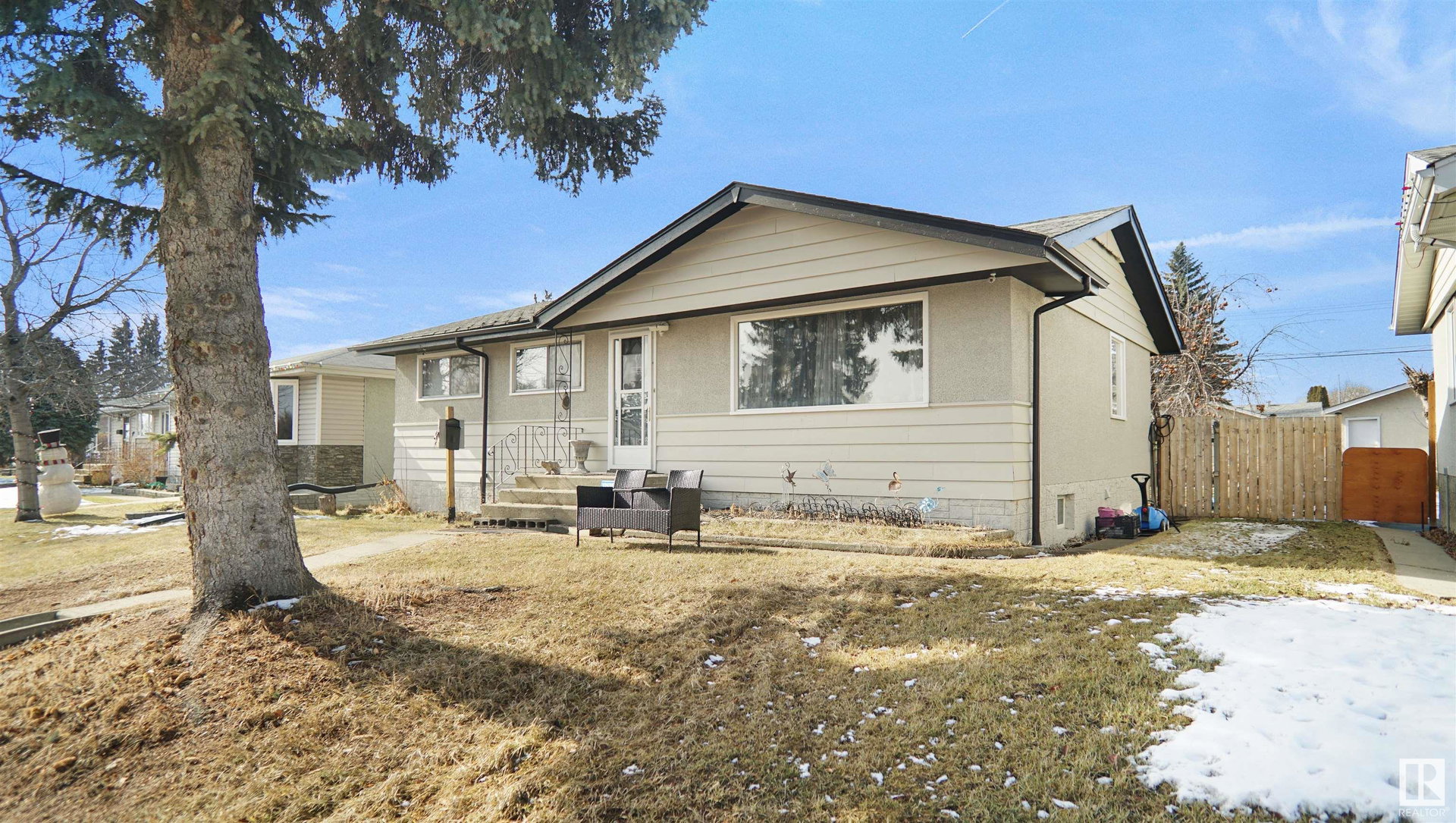 13520 115 Street, Edmonton, AB, T5E 5G8 | E4425695 | Wally Karout ...