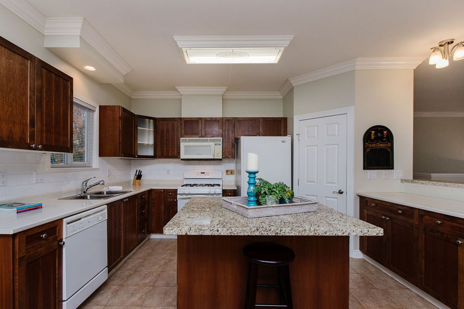 12039 McIntyre Court, Maple Ridge, BC, V2X 8M8 | R2517126 | Terri Smith