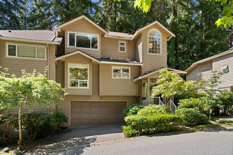 27 Deerwood Place, Port Moody, BC, V3H 4X7 | R2716585 | Roch & Weeks ...