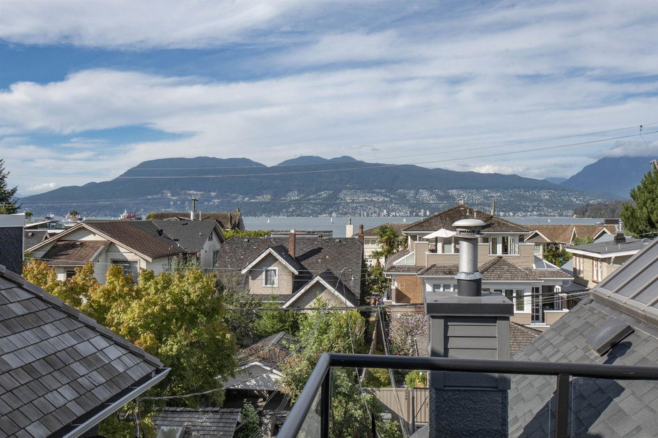 B 2999 W 2nd Avenue, Vancouver, BC, V6K 1K5 | R2720708 | Chandra Levac