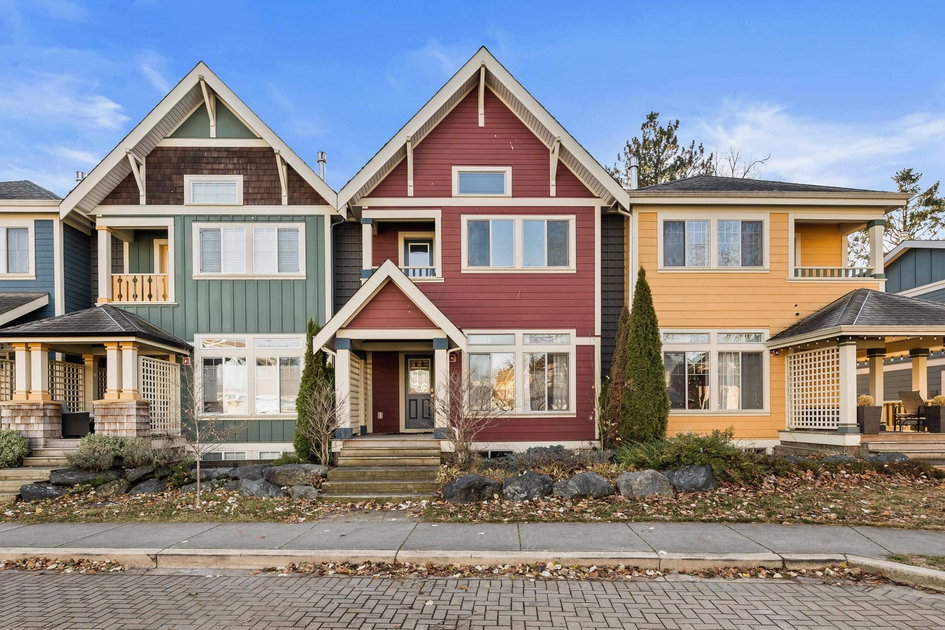 45083 Nicomen Crescent, Sardis, BC, V2R 0S1 | R2741282 | Sarah Toop ...