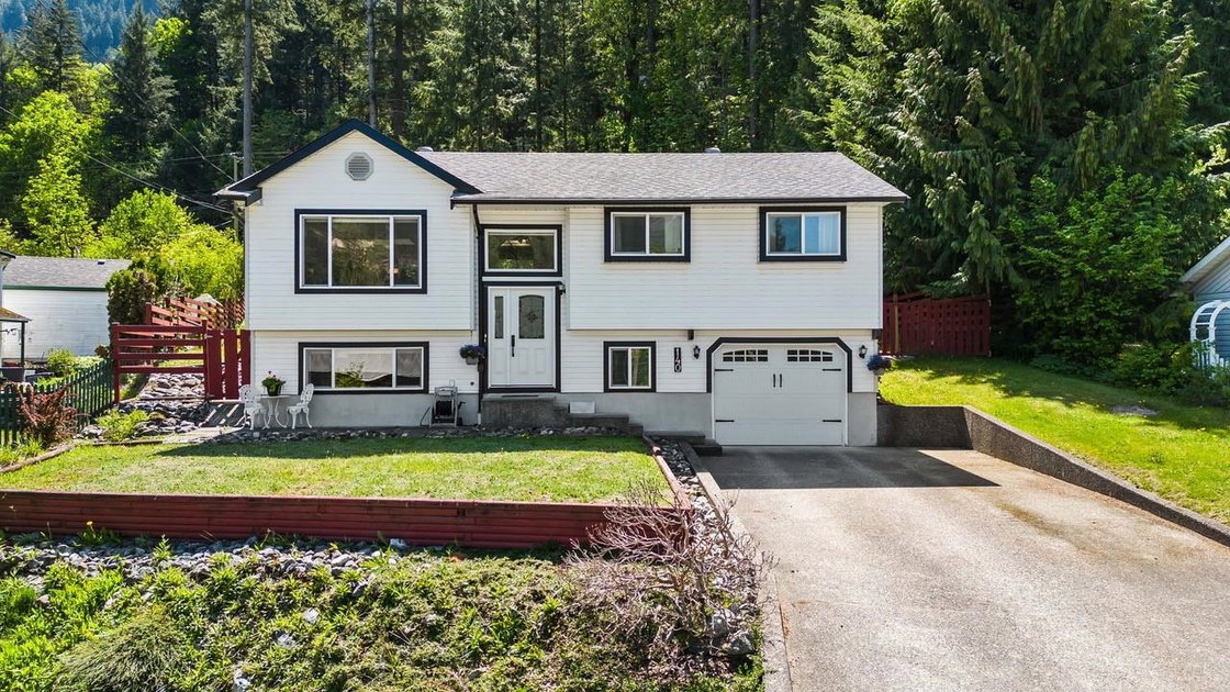 140 Forrest Crescent, Hope, BC, V0X 1L4 | R2777908 | Sarah Toop ...