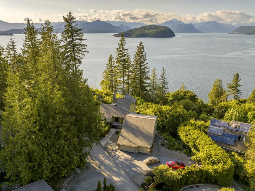 8598 Bedora Place, West Vancouver, BC, V7W 2W4 | R2903750 | The Penny ...