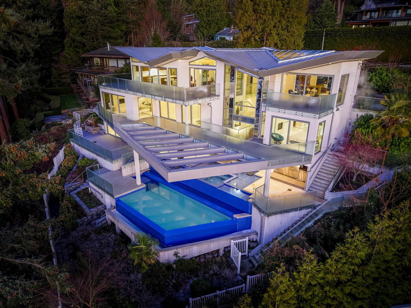 4580 Marine Drive, West Vancouver, BC, V7W 2N9 | R2958523 | Smeaton ...