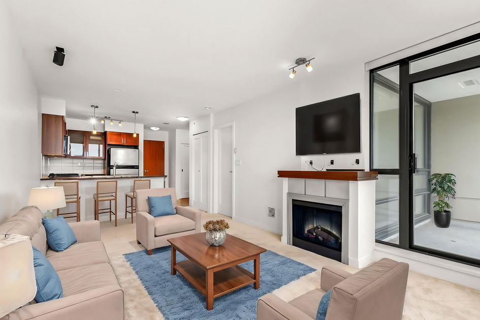 #1806, 1 Renaissance Square, New Westminster, BC, V3M 0B6 | R2984310 ...