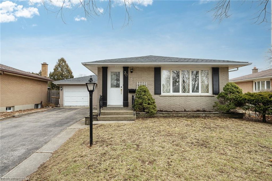 30 Oneida Road, London, ON, N5V 2X1 | 40362188 | Katie White