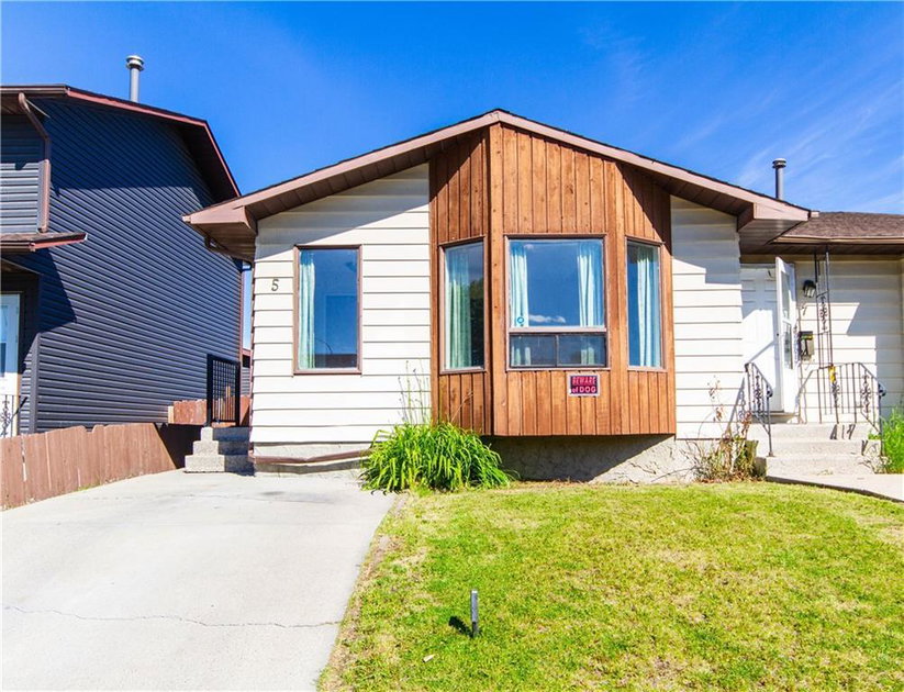 5 Castleridge Way NE, Calgary, AB, T3J 1P8 | C4301893 | Pammi Brar