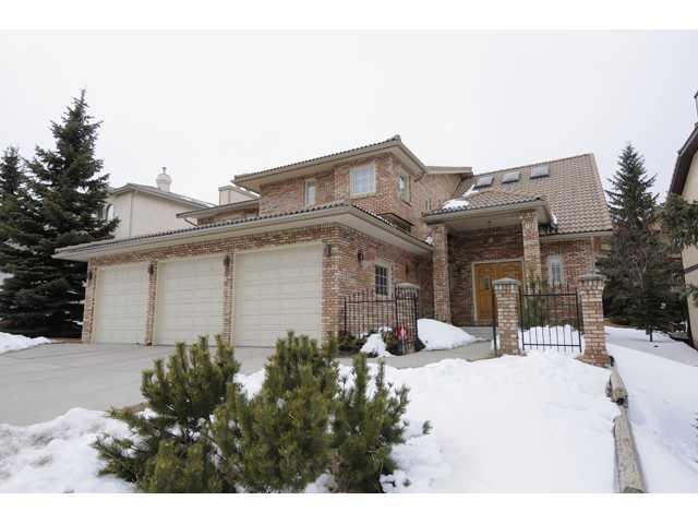 19 Patterson Drive SW, Calgary, AB, T3H 2B8 | C3469014 | Sam Corea