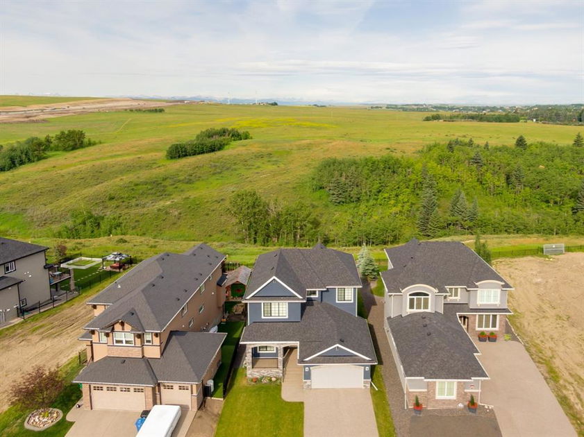 230 Valley Pointe Way NW, Calgary, AB, T3B 6B4 | A1025624 | Sam Corea