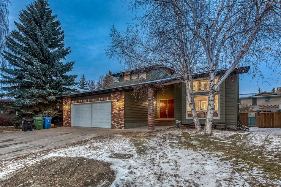 144 Wood Willow Close SW, Calgary, AB, T2W 4H4 | A1050466 | Eliza ...