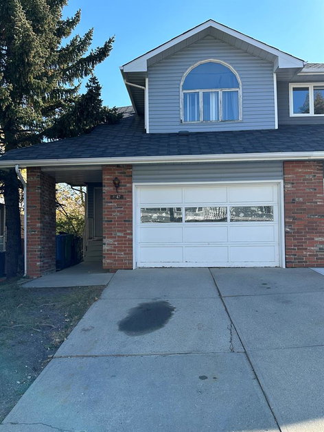 47 Stradwick Place SW, Calgary, AB, T3H 1T3 | A2005096 | Zeena Taghvai