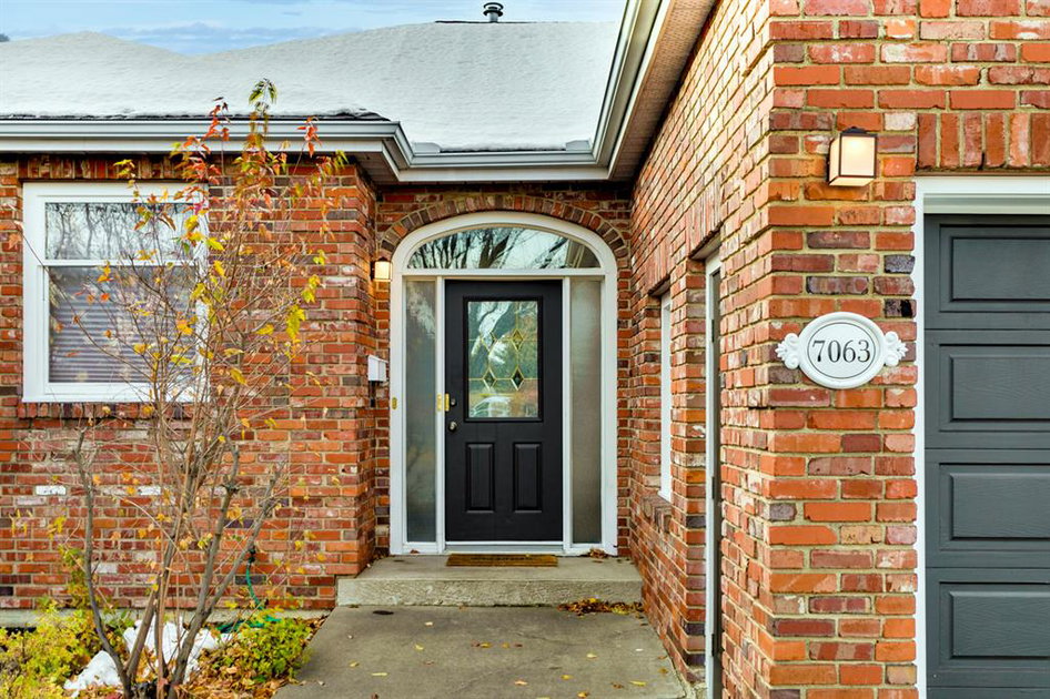 7063 Christie Briar Manor SW, Calgary, AB, T3H 2H5 | A2008718 ...
