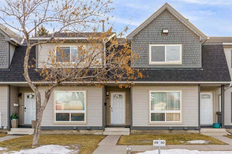 #28, 75 Erin Croft Crescent SE, Calgary, AB, T2B 2T8 | A2207635 | Beth ...