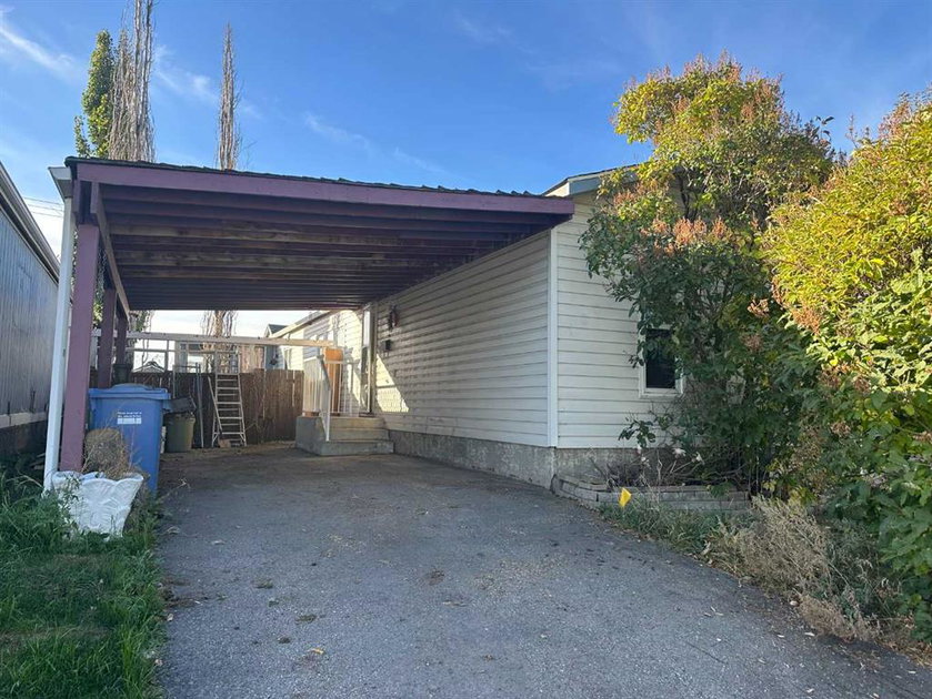 150 Erin Woods Circle SE, Calgary, AB, T2B 3E1 | A2262235 | Connect ...