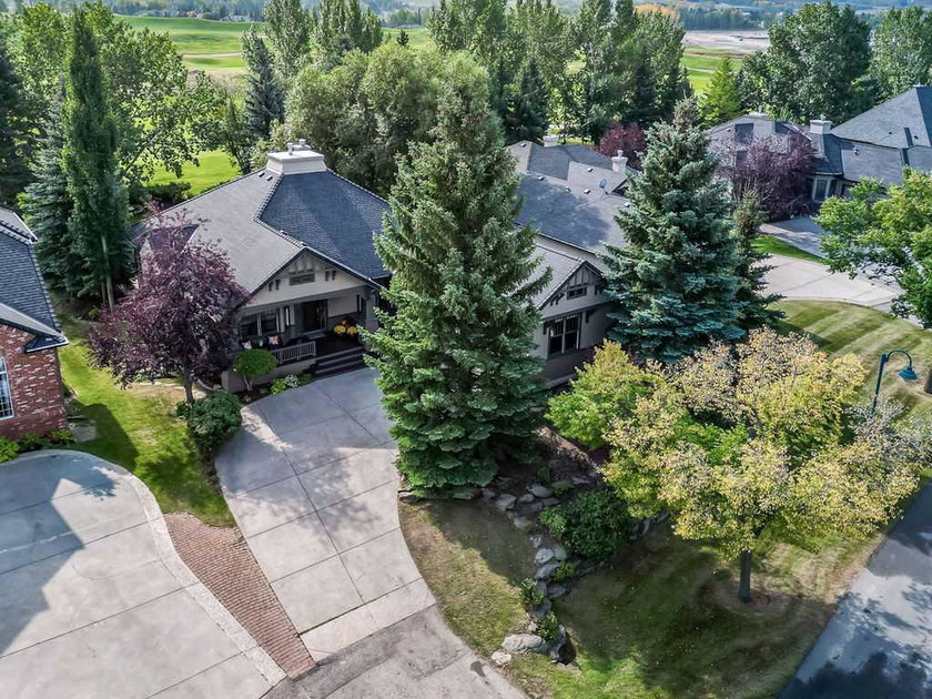 35 Summit Pointe Drive, Heritage Pointe, AB, T1S 4H2 | A2267598 ...