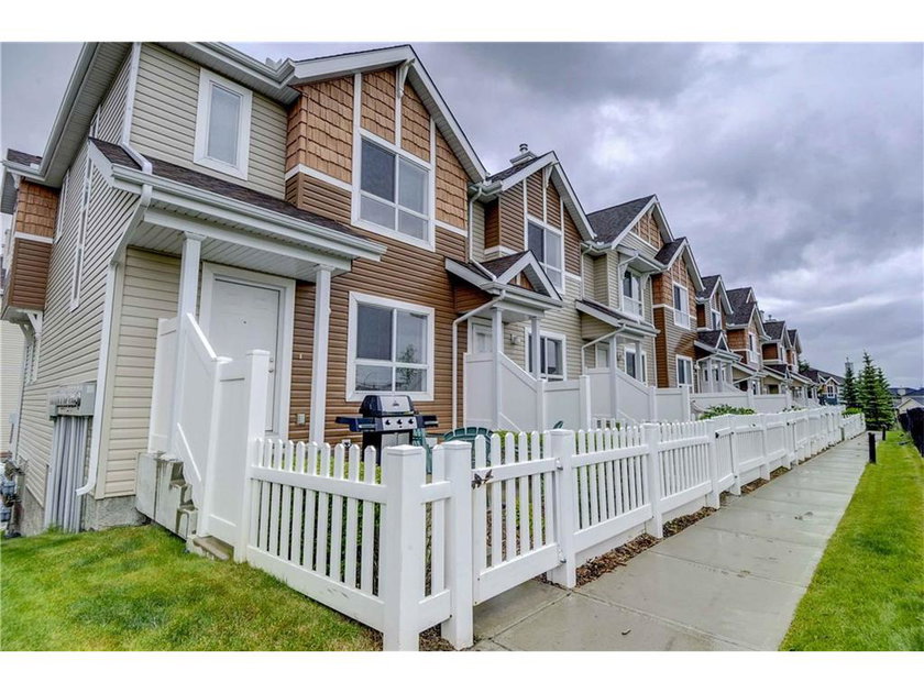 168 Tuscany Court NW, Calgary, AB, T3L 2Y7 ~ C4125404 ~ Livia McCabe