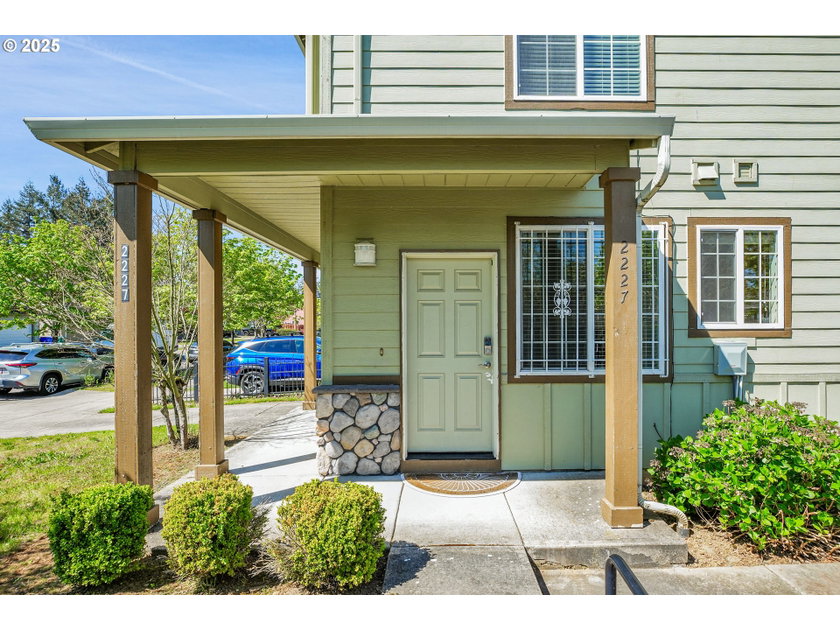 2227 SE 174th AVE, Portland, OR, 97233 | 103025520 | Korrie Hicks