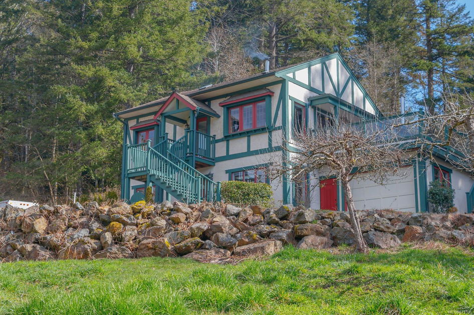 5469 West Saanich Road, Saanich, BC, V8X 4M6 – 871135 – Marten Homes Real Estate – PREC