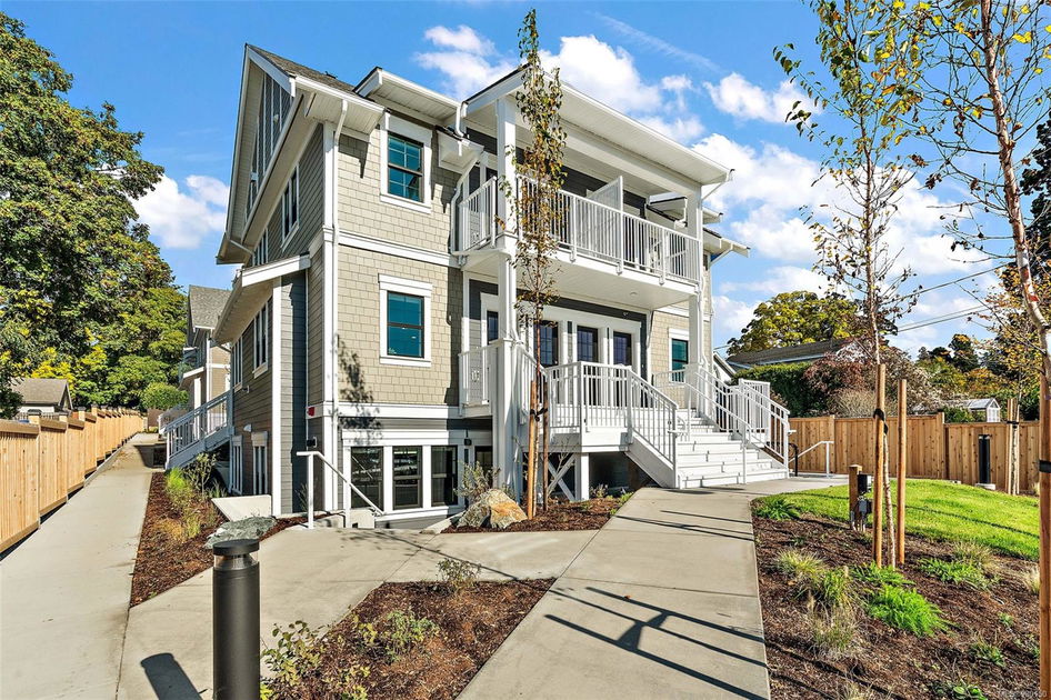 102 B, 1224 Richardson Street, Victoria, BC, V8V 3E1 | 980150 | Broker ...