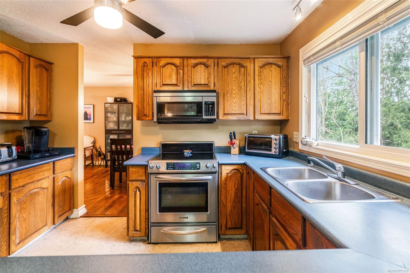 3533 Fairview Drive, Nanaimo, BC, V9T 4R5 | 1022535 | The Nicklen Group